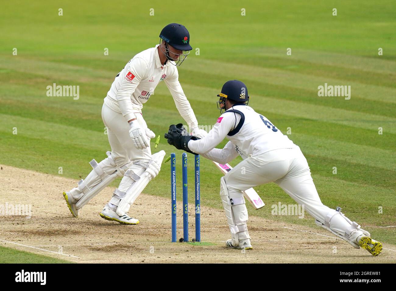 Jack Blatherwick von Lancashire wird am vierten Tag des Bob Willis ...
