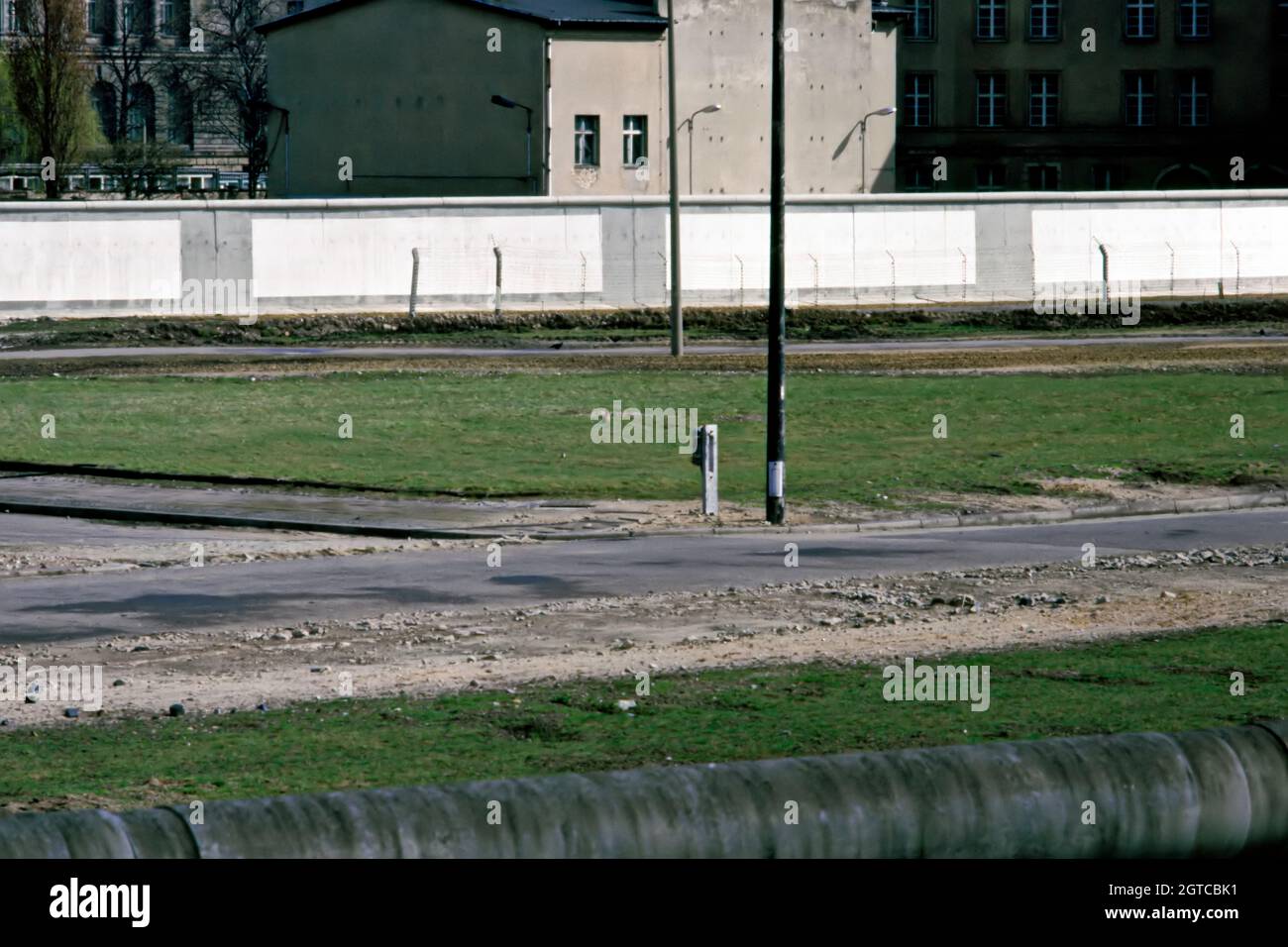 Berlin grenze 1985 -Fotos und -Bildmaterial in hoher Auflösung – Alamy