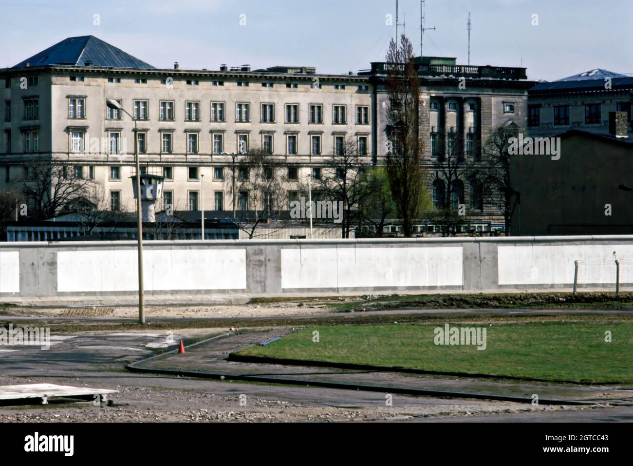 April 1985 - Berlin, Deutschland - Todesstreifen zwischen der Innen ...