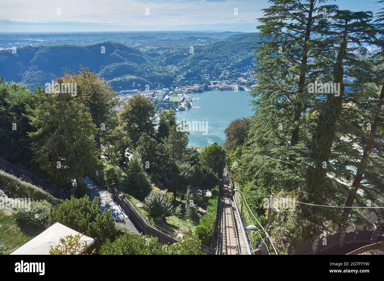 Die seilbahn como brunate -Fotos und -Bildmaterial in hoher Auflösung ...