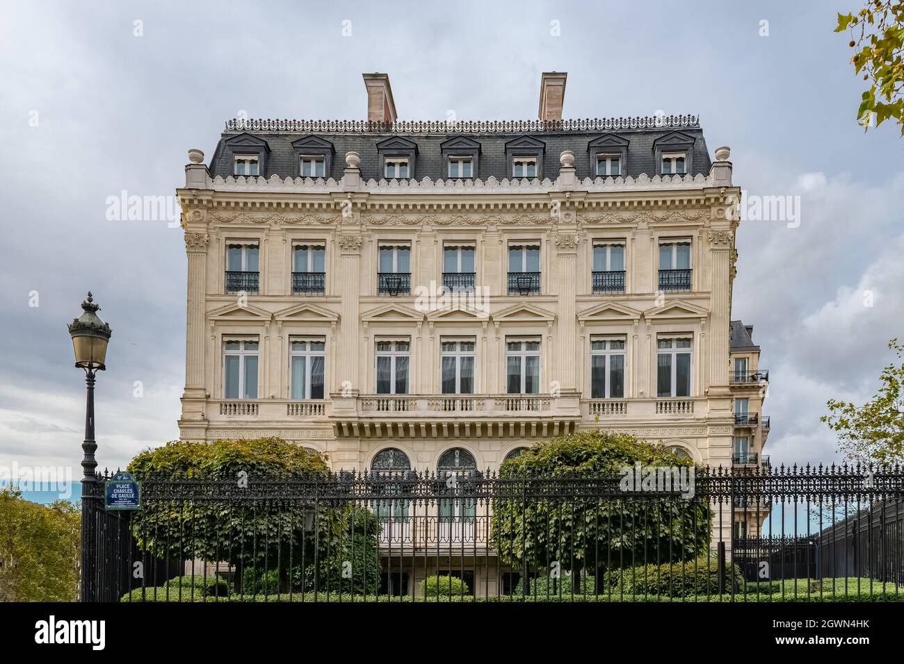 Charles de gaulle boulevard -Fotos und -Bildmaterial in hoher Auflösung ...