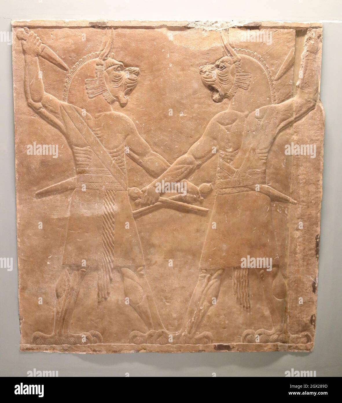 Schutzgeister aus dem nordpalast von nineveh -Fotos und -Bildmaterial ...