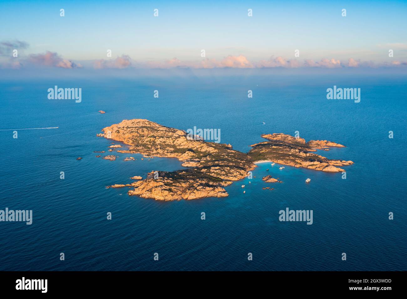 Felseninsel von mortorio -Fotos und -Bildmaterial in hoher Auflösung ...