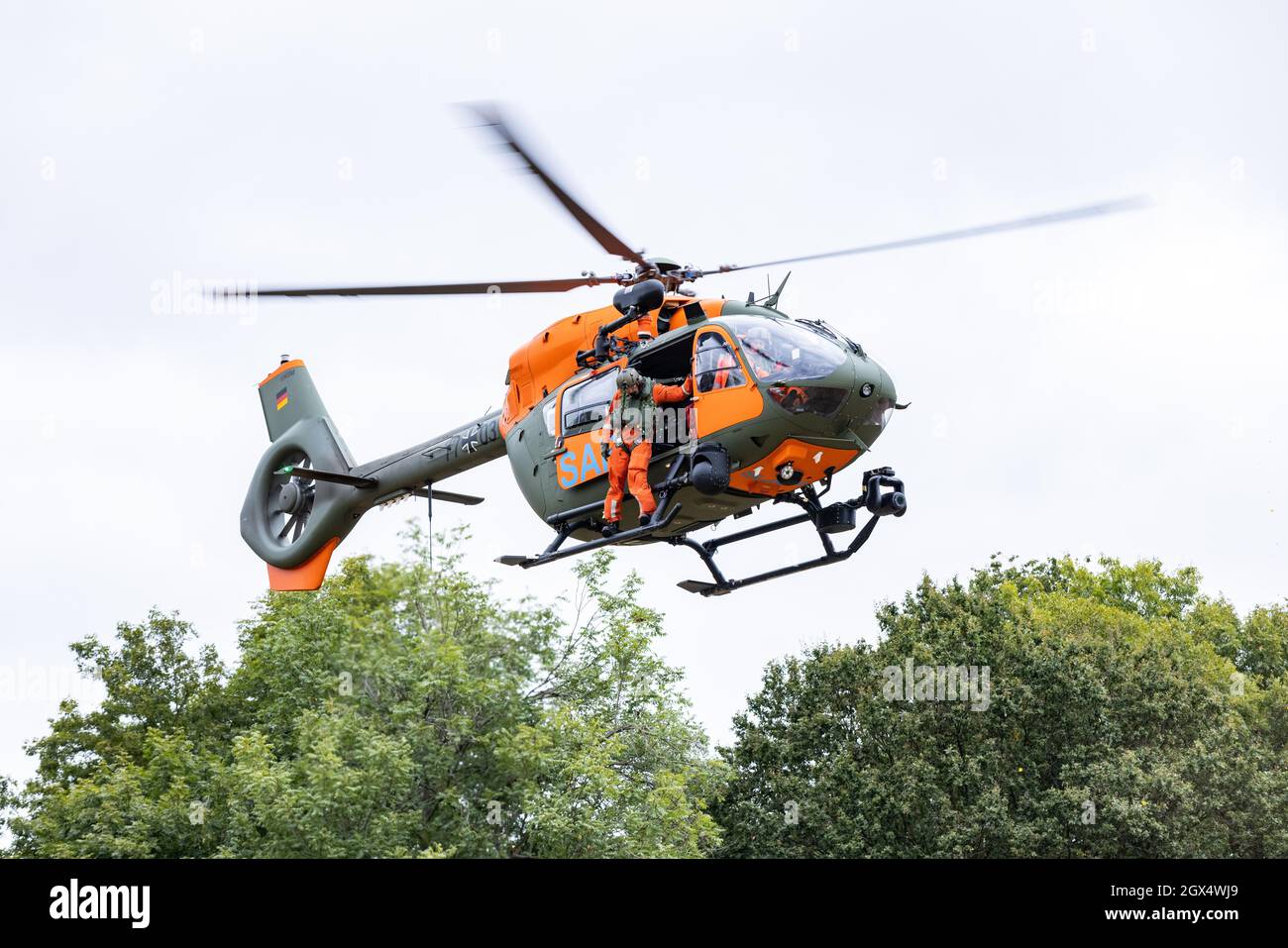02. Oktober 2021, Nordrhein-Westfalen, Mönchengladbach: Ein SAR ...