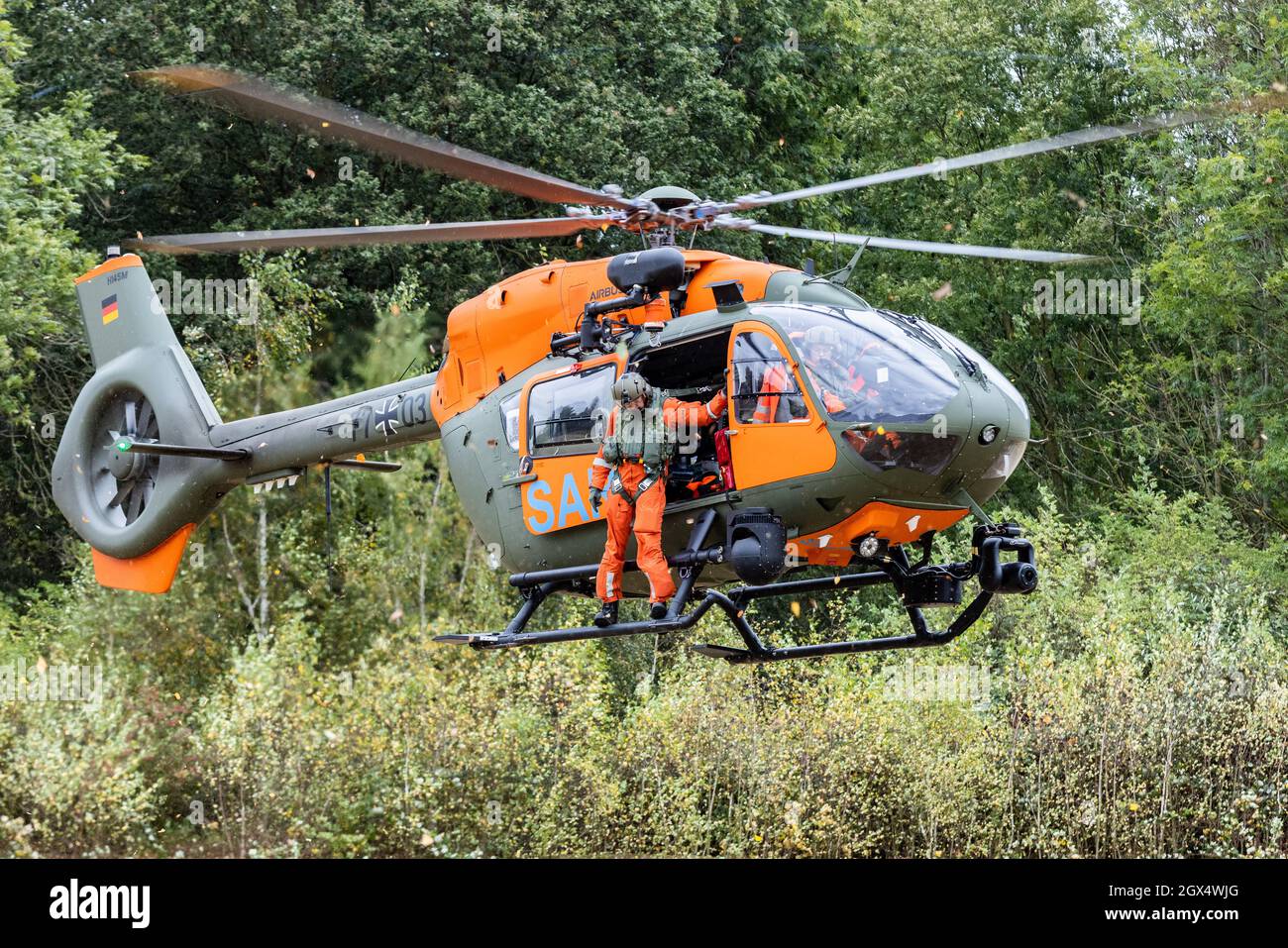 02. Oktober 2021, Nordrhein-Westfalen, Mönchengladbach: Ein SAR ...