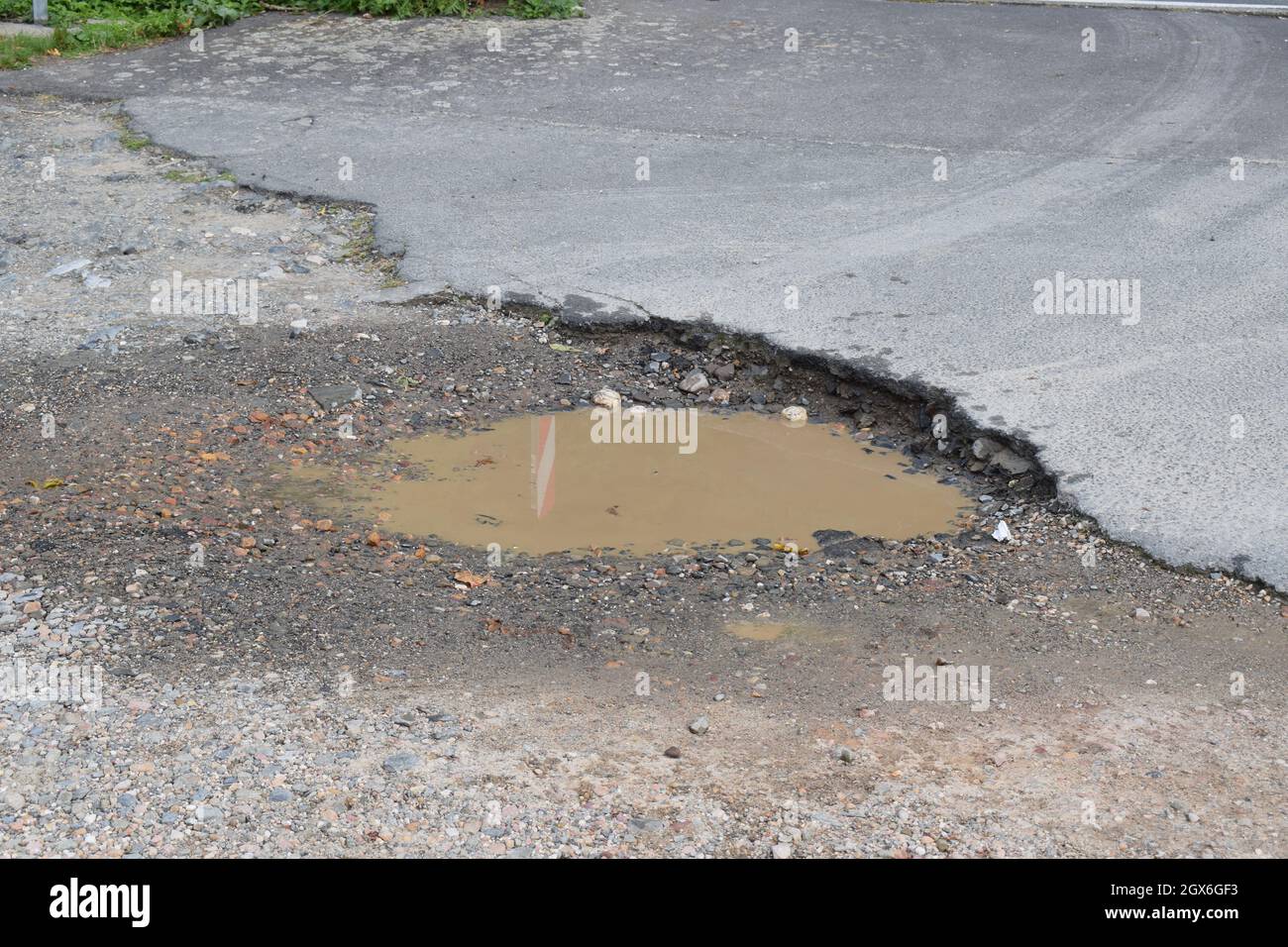 Schlammiger parkplatz -Fotos und -Bildmaterial in hoher Auflösung – Alamy