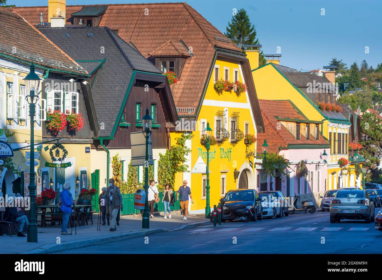 Wien, Wien: Mehrere Tavernen Heuriger an der Rathstraße, Winzerei Wolff ...