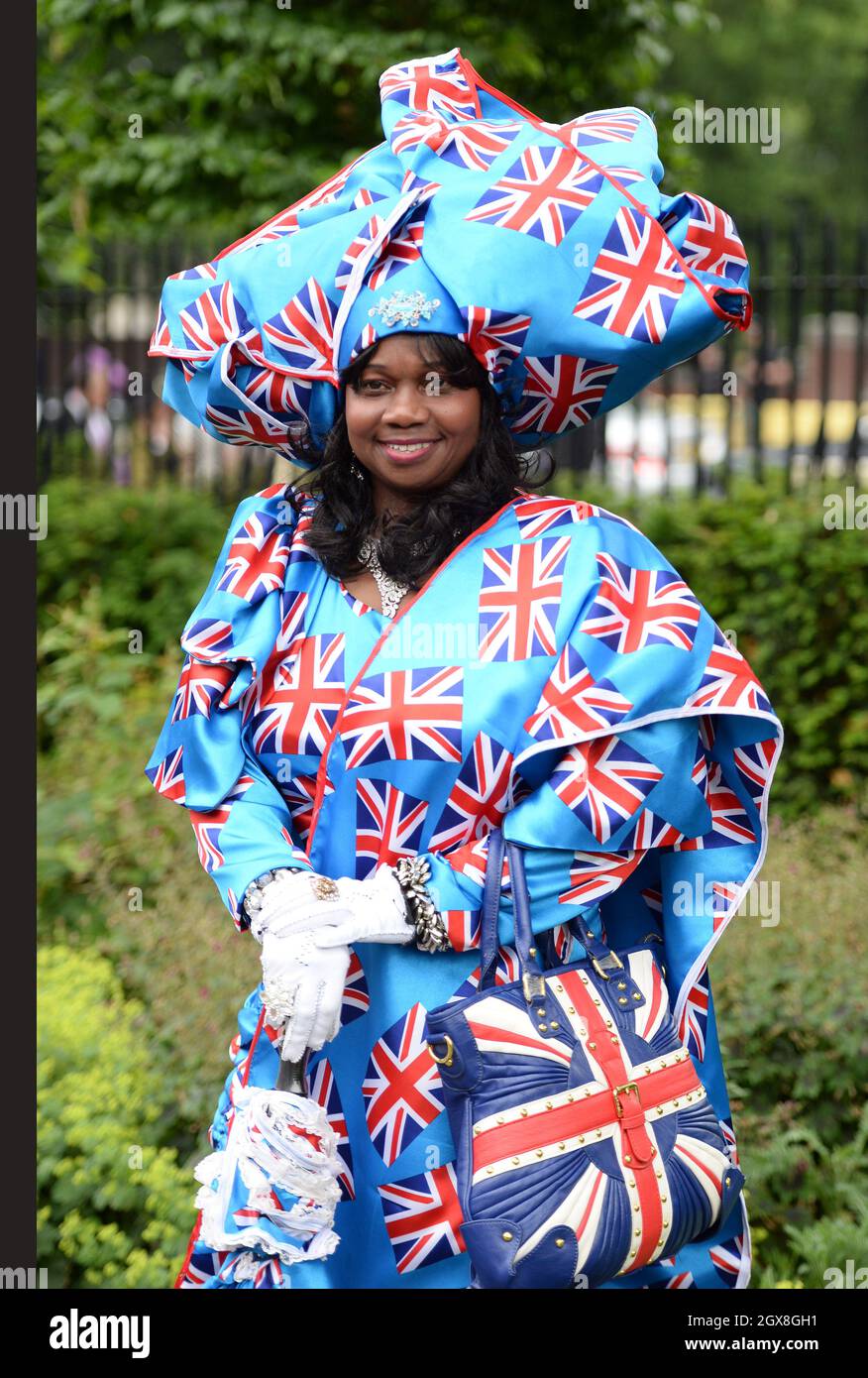 Union jack outfit -Fotos und -Bildmaterial in hoher Auflösung – Alamy
