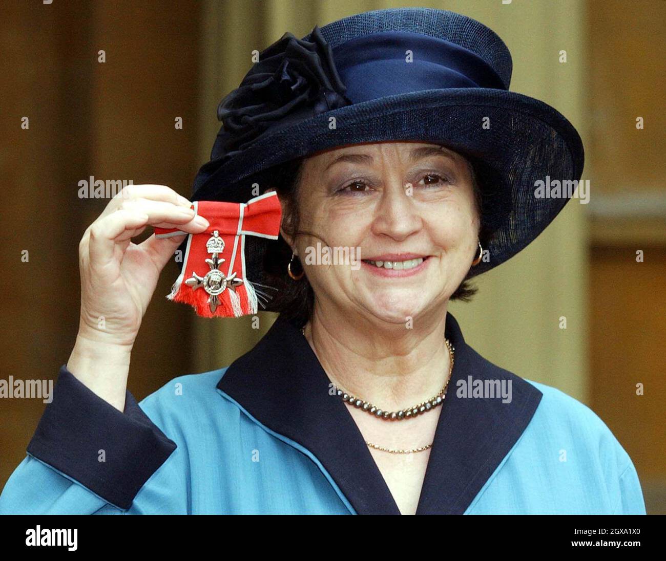 Mit ihrer obe im buckingham palace -Fotos und -Bildmaterial in hoher ...