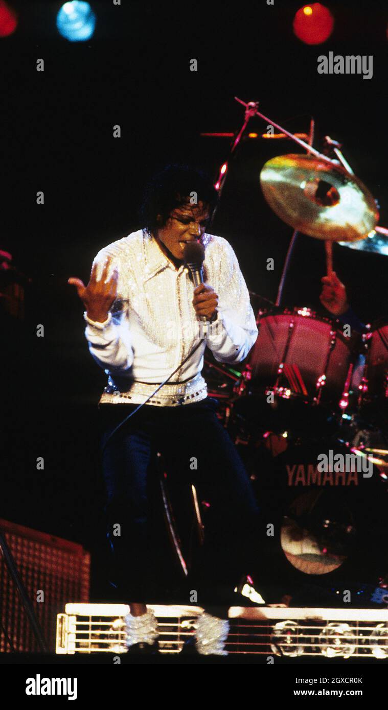 Michael jackson performing during -Fotos und -Bildmaterial in hoher ...