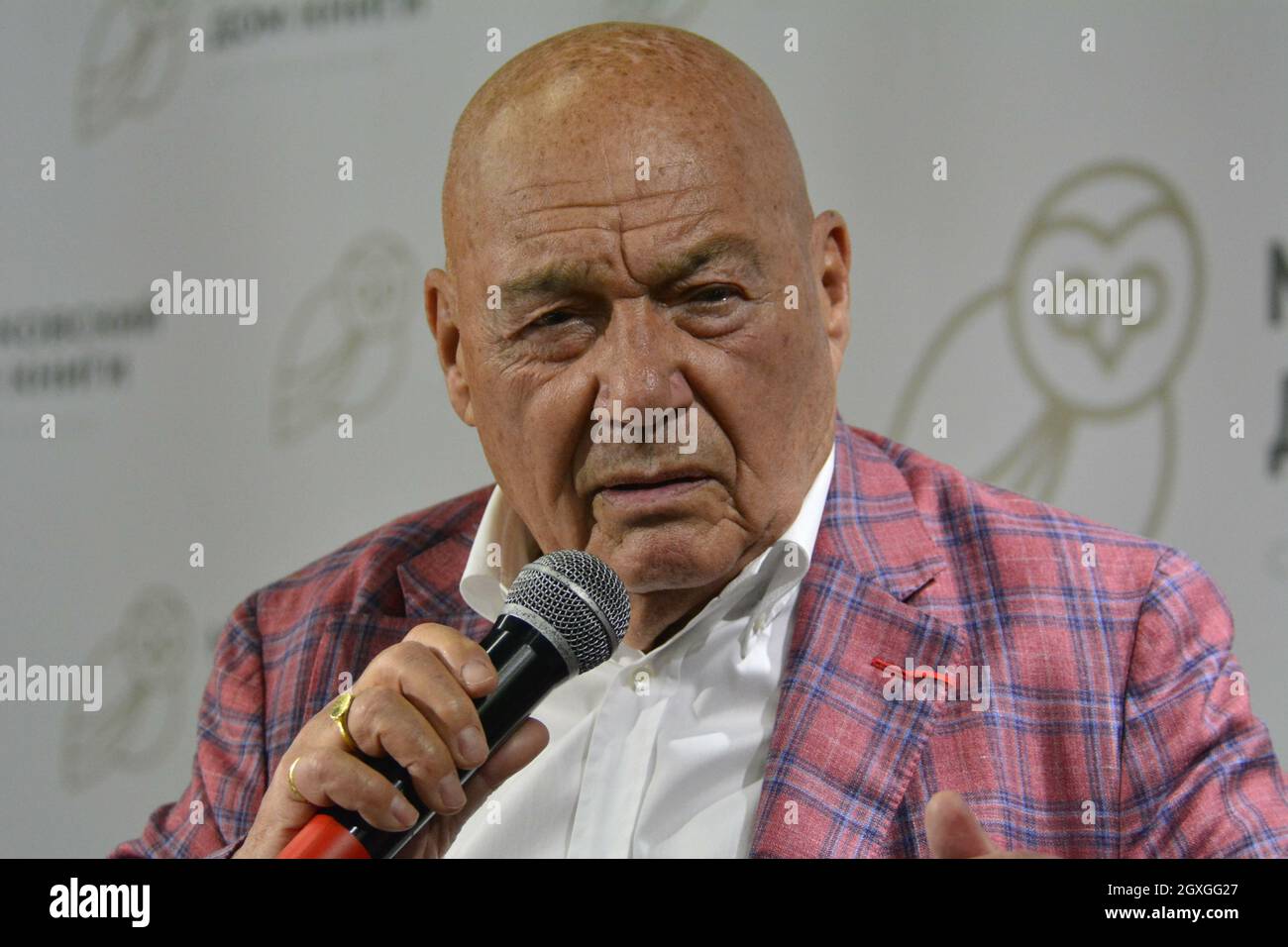 Vladimir Pozner Stockfotos und -bilder Kaufen - Alamy
