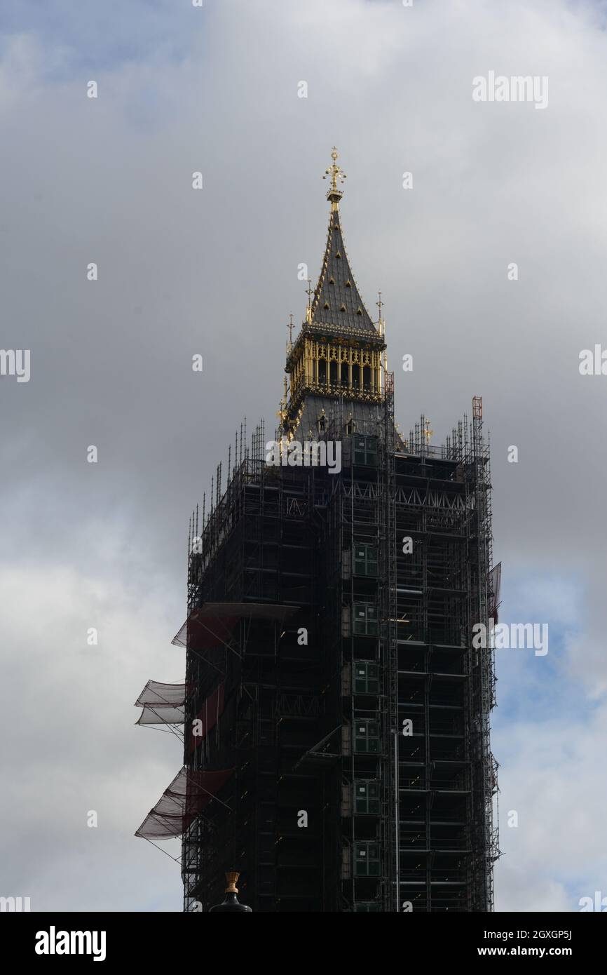 Die Restaurierung von Big Ben wird bis ganz nach oben enthüllt. 5 ...