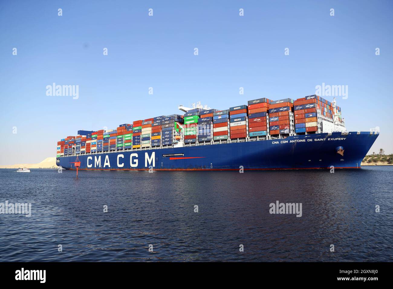 Ismailia, Ägypten. Oktober 2021. Ein Schiff fährt am 5. Oktober 2021 ...