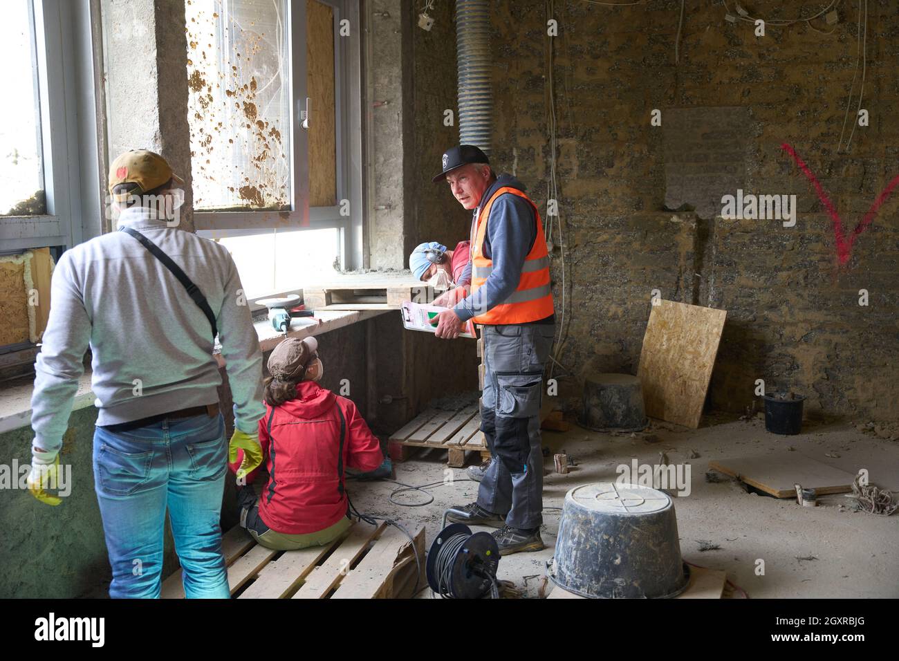 Altenburg, Deutschland. Oktober 2021. Scout Michael Gerke koordiniert ...