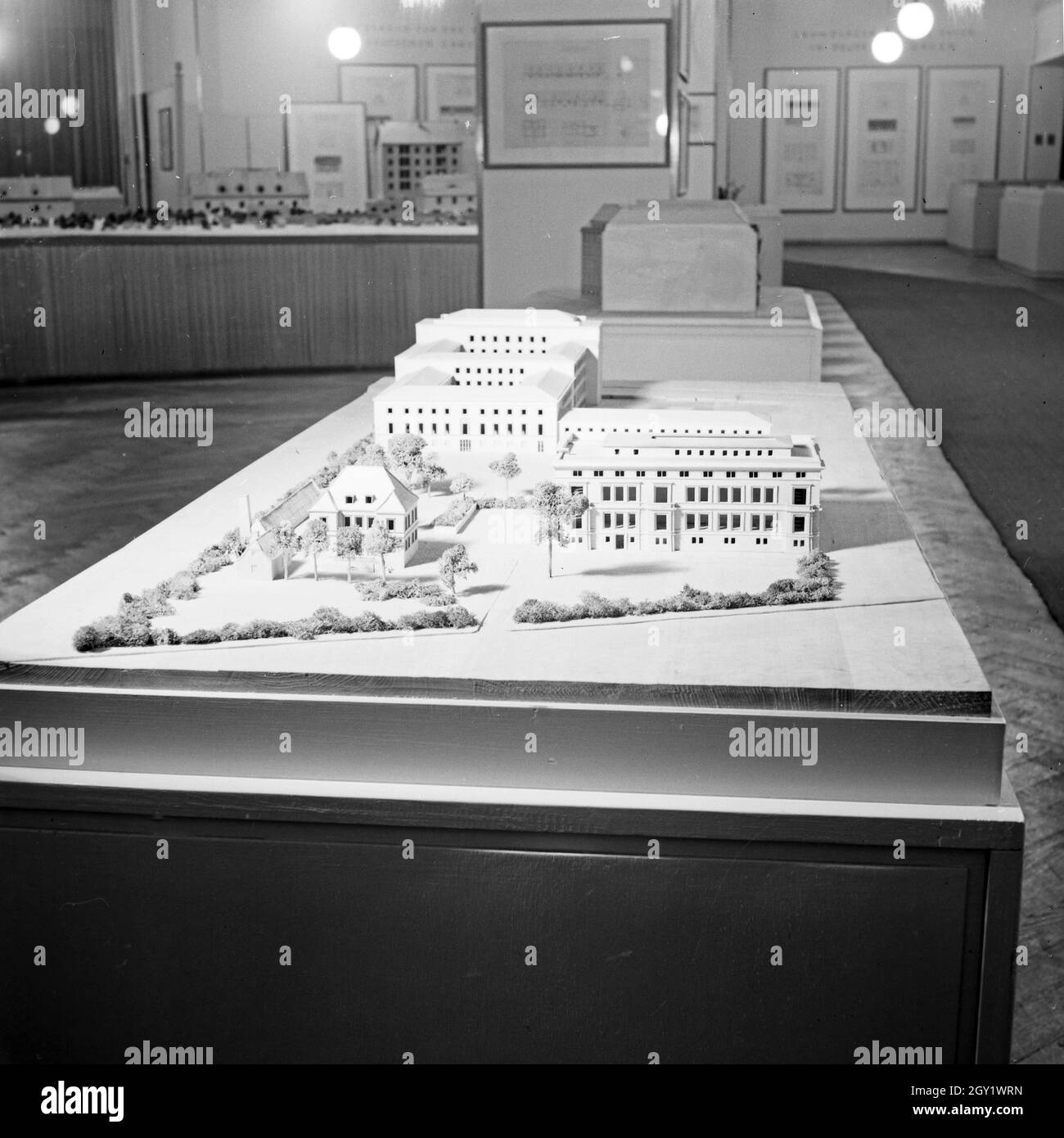 Nazi architecture model Schwarzweiß-Stockfotos und -bilder - Alamy