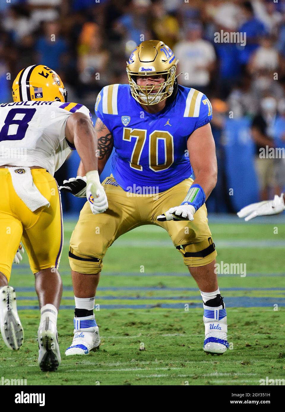 4. September 2021 Pasadena, CA...UCLA Bruins Offensive Lineman ...