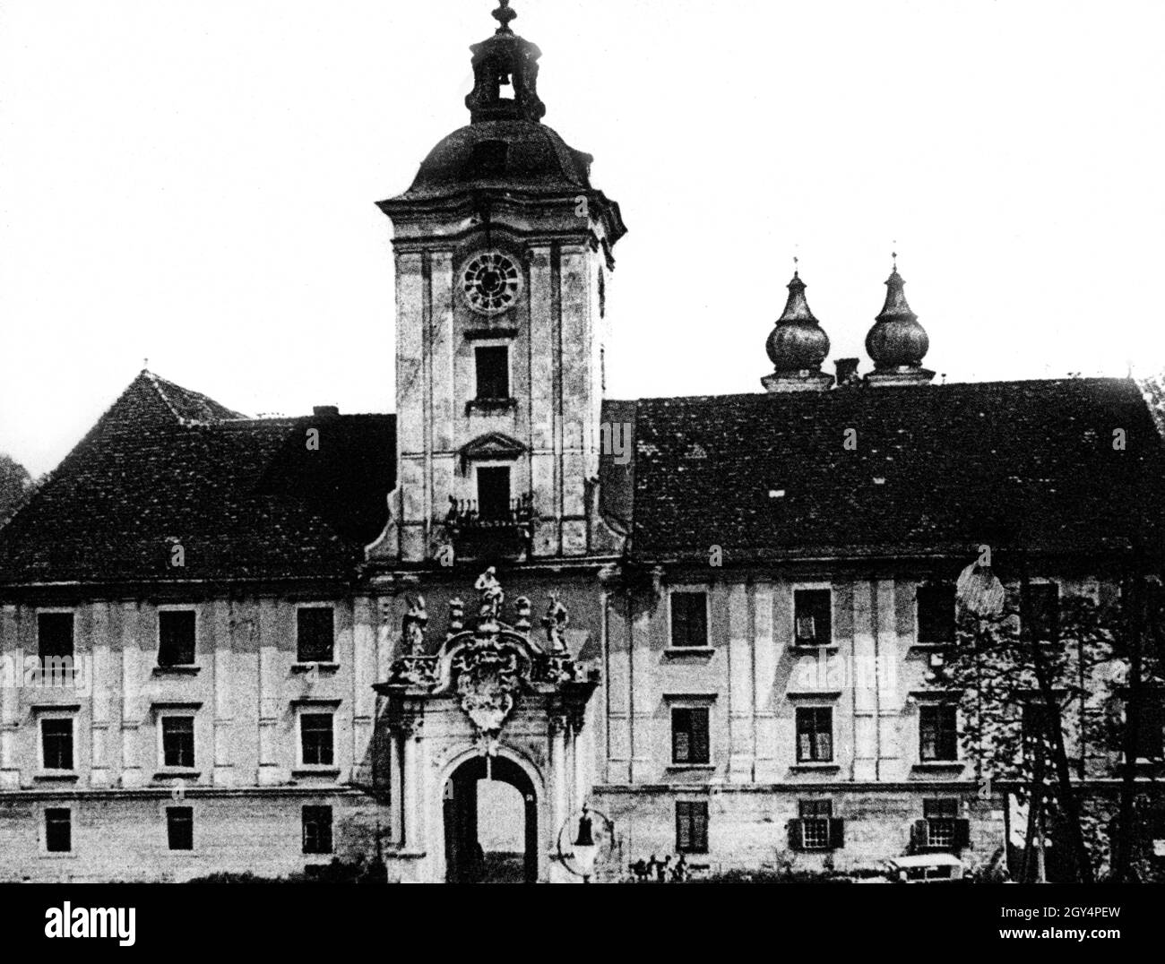 Die Benediktinerabtei in Lambach an der Traun, wo Adolf Hitler einige ...