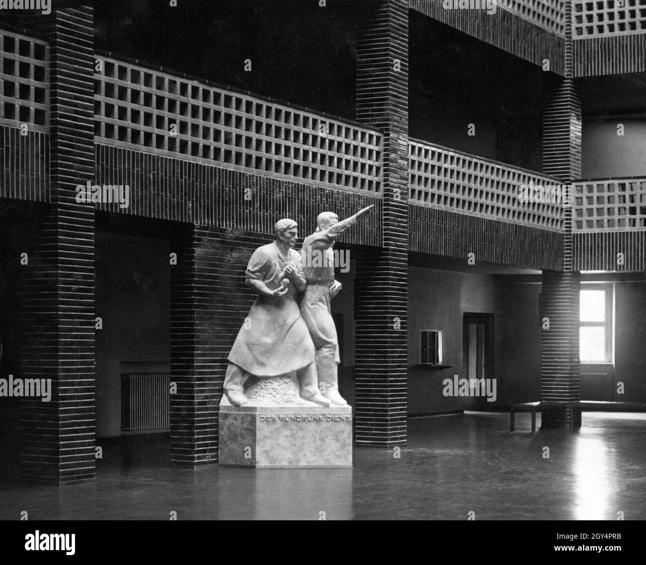 1934 geburtstag -Fotos und -Bildmaterial in hoher Auflösung – Alamy