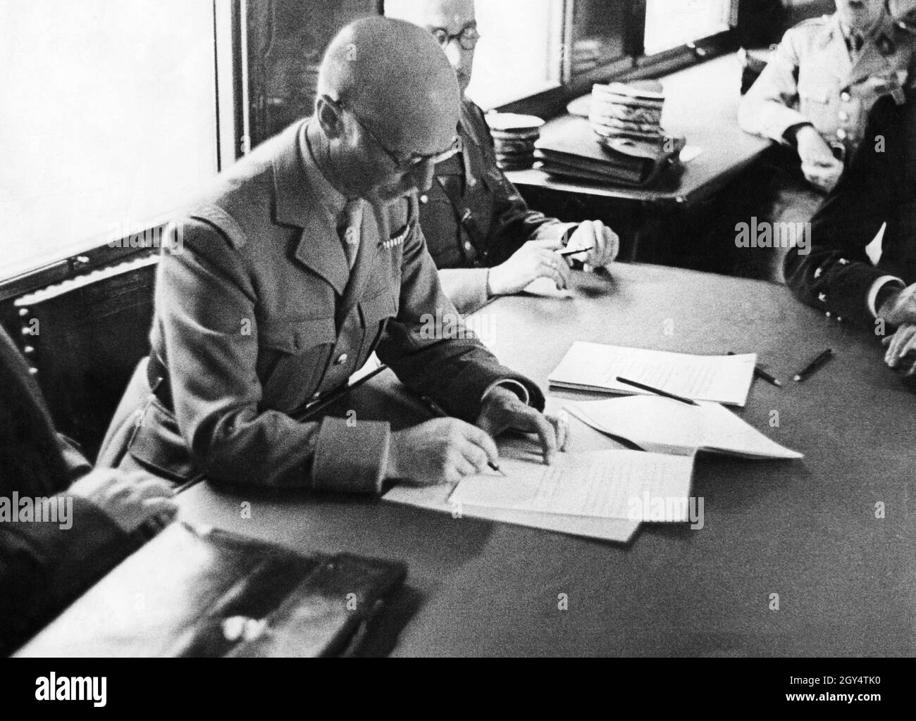 General charles huntzinger -Fotos und -Bildmaterial in hoher Auflösung ...