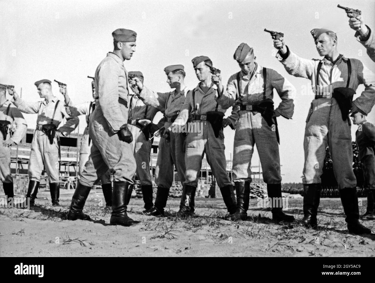 Rekruten der luftwaffe der wehrmacht -Fotos und -Bildmaterial in hoher ...