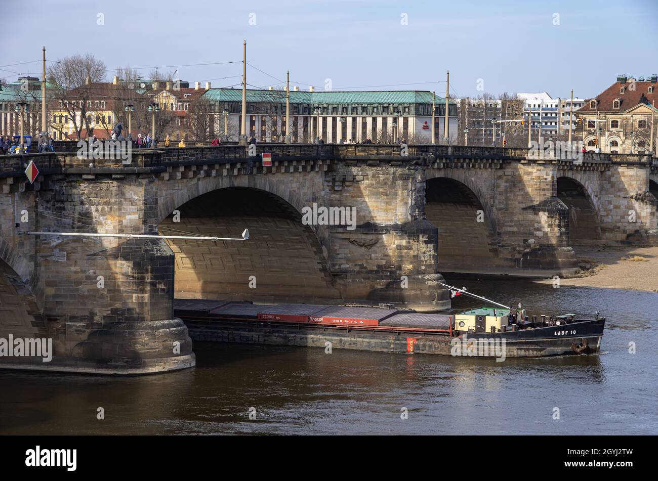 Transport von waren auf dem wasserweg -Fotos und -Bildmaterial in hoher ...