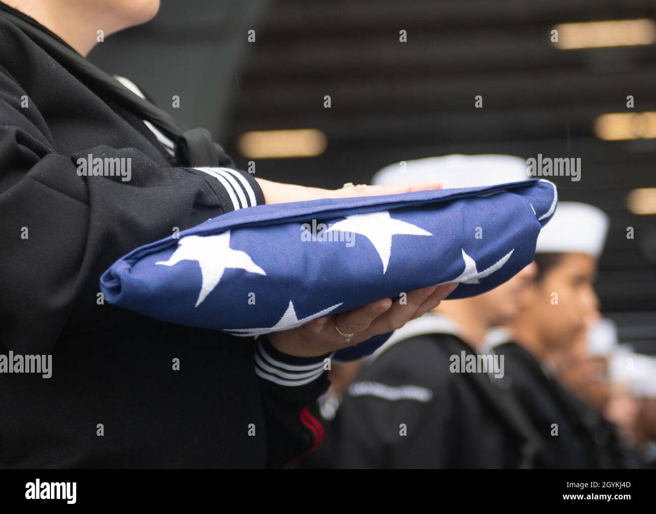 200120-N-TL141-1242 PAZIFISCHER OZEAN (JAN 20, 2020) Personnel ...