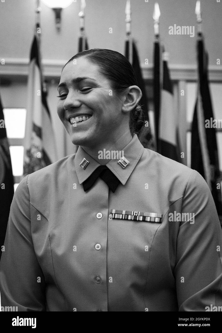 Die US-Marine-Capt. Kate J. Herren, mit dem 12. Marine Corps District ...