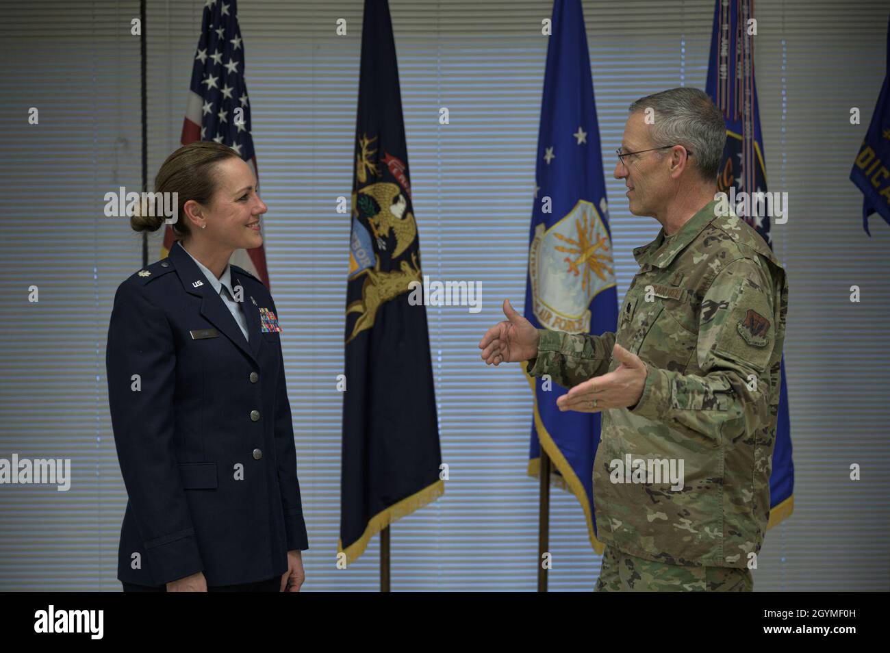 LT. Col. Janice Davis übernimmt das Kommando über die 110. Medizinische ...