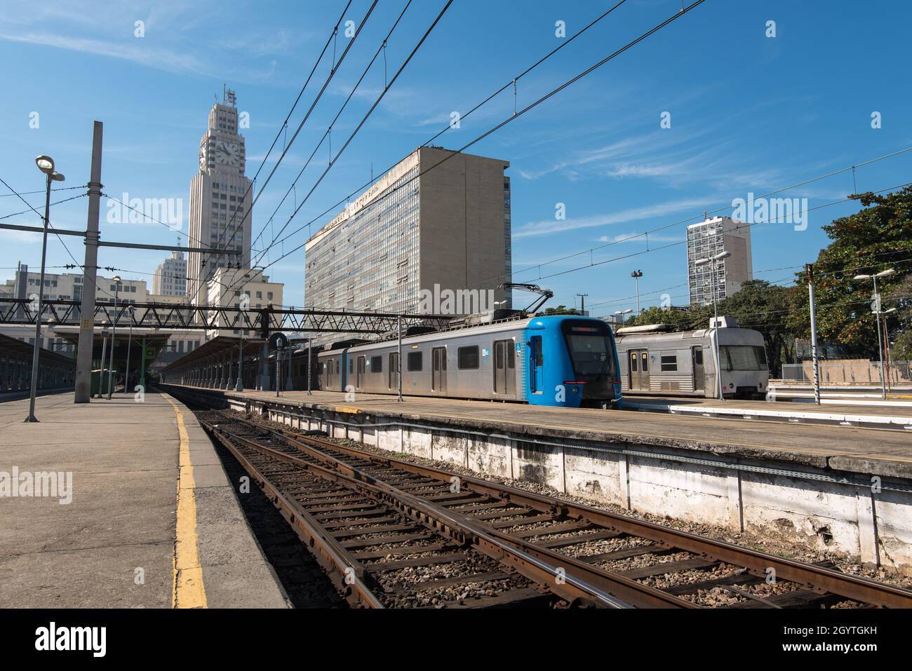 Rio de janeiro railroad train -Fotos und -Bildmaterial in hoher ...