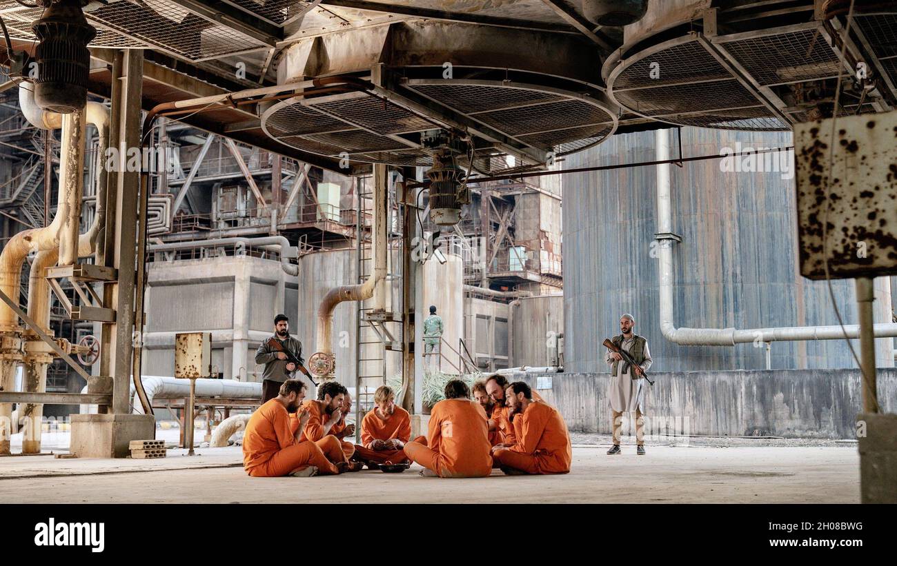 HELD FOR RANSOM, (aka DANIEL, aka SER DU MANEN, DANIEL), Mitte: Esben ...