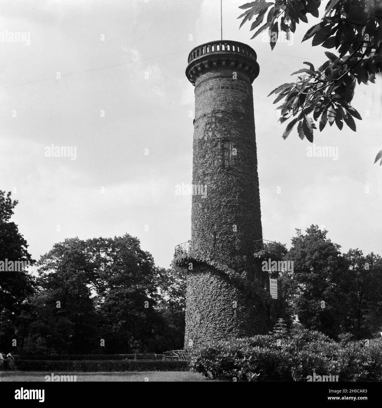 Deutschland 1930er jahre toelleturm watchout bei wuppertaler barmen -Fotos und -Bildmaterial in ...