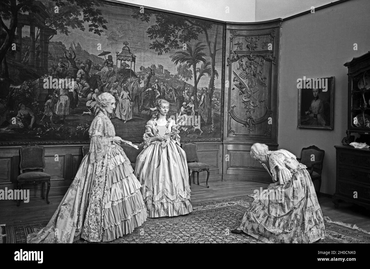 Rokoko mode -Fotos und -Bildmaterial in hoher Auflösung – Alamy