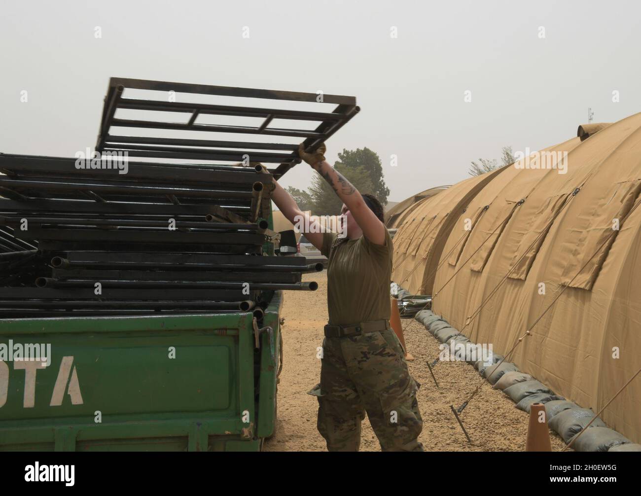 Nigerien luftbasis 101 -Fotos und -Bildmaterial in hoher Auflösung – Alamy