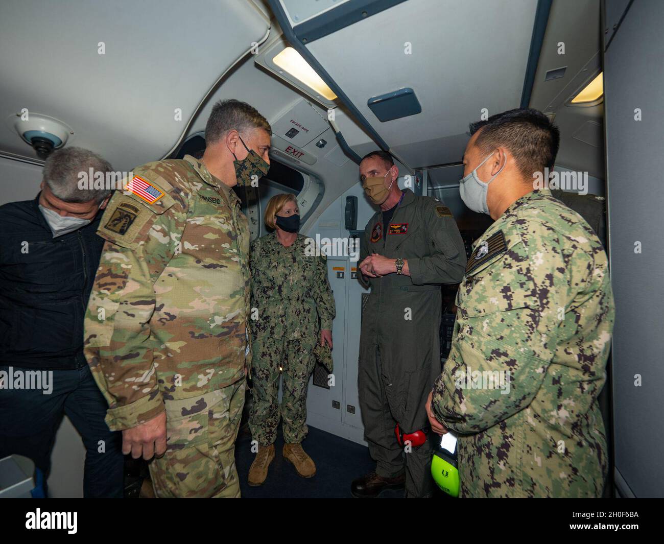 210222-N-VH871-1077 SIGONELLA, Italien (Feb 22, 2021) U.S. Army General Stephen Townsend ...