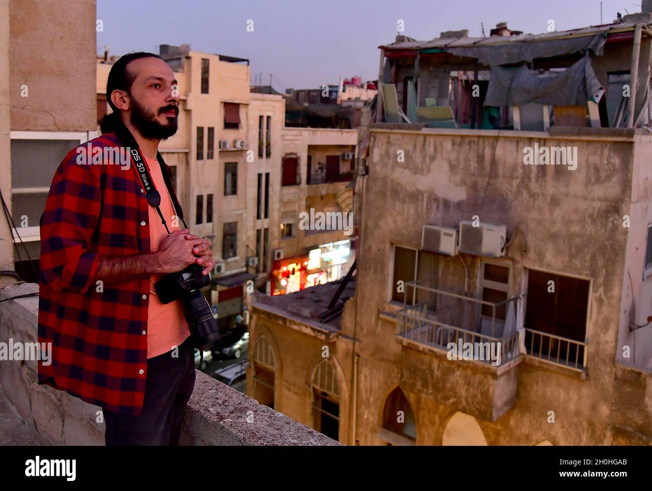 Damaskus, Syrien. Oktober 2021. Omar Malas fotografiert von seinem Dach in Damaskus, Syrien, 9 ...