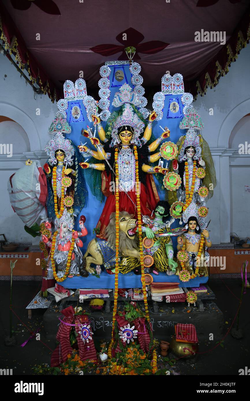 Durga. Kasiswar Dutta Chowdhury Debotar Anwesen von Andul, Howrah ...