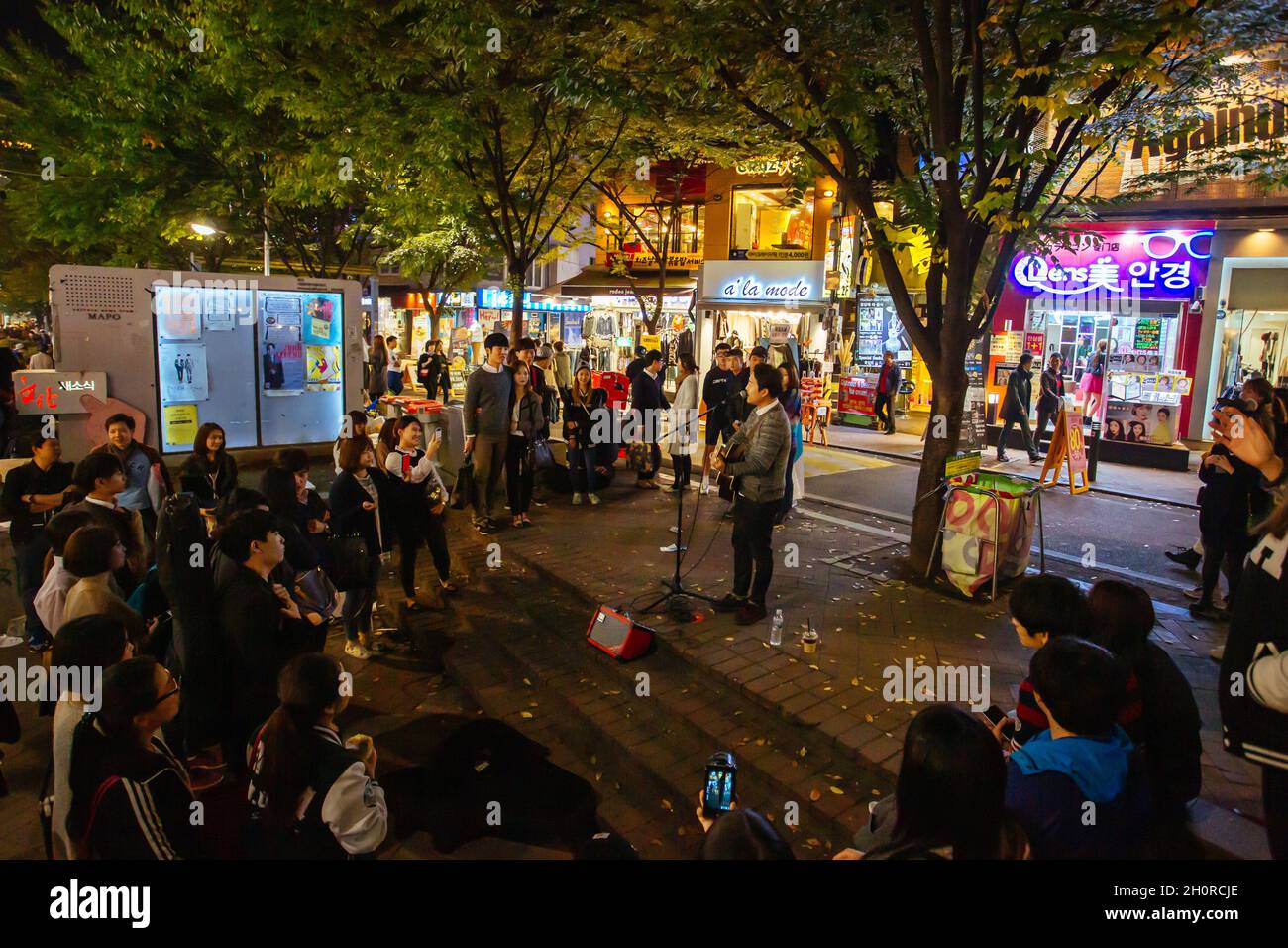Hongdae seoul -Fotos und -Bildmaterial in hoher Auflösung – Alamy