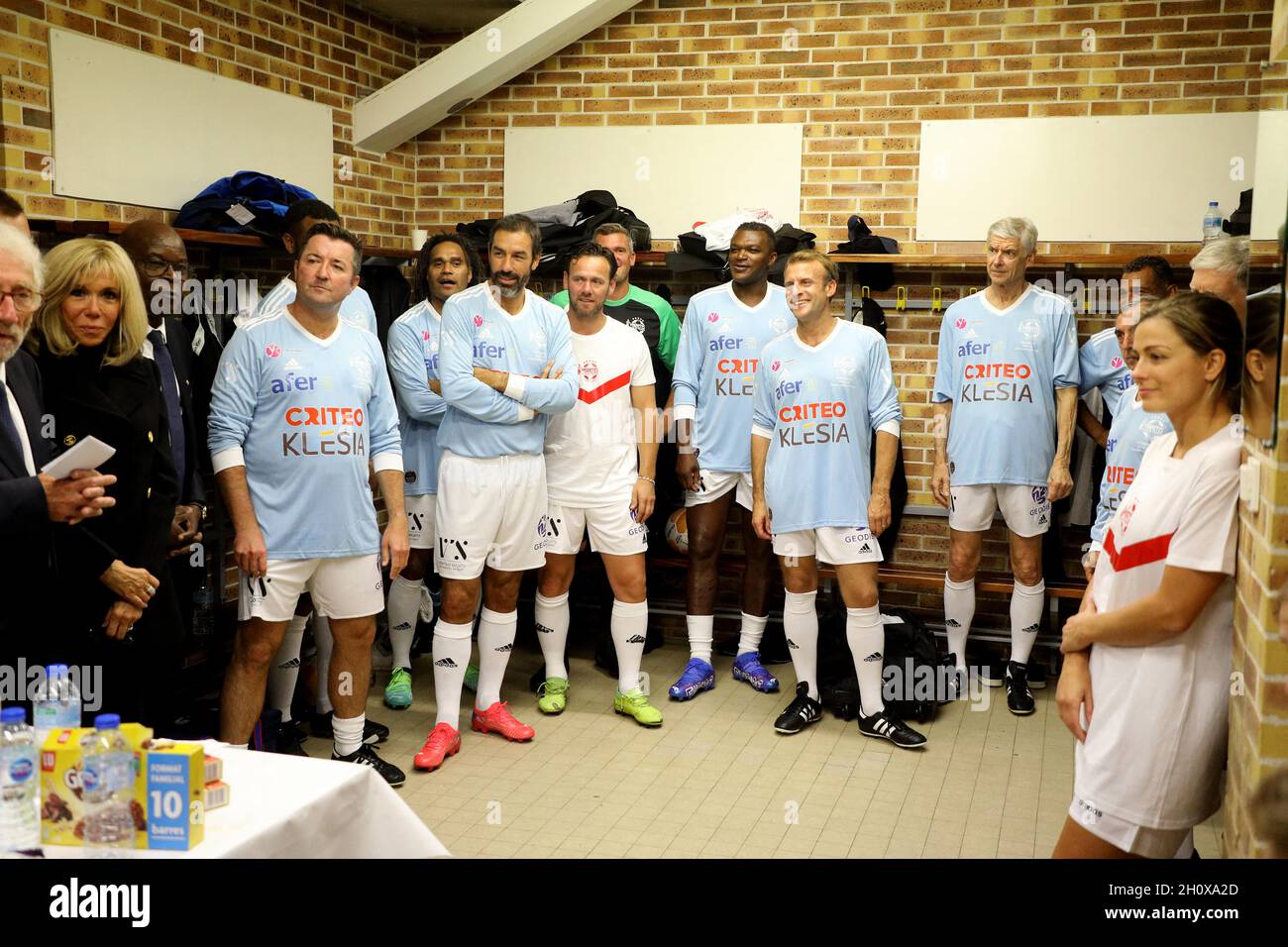 Poissy, Frankreich. Oktober 2021. Präsident Emmanuel Macron, zusammen ...