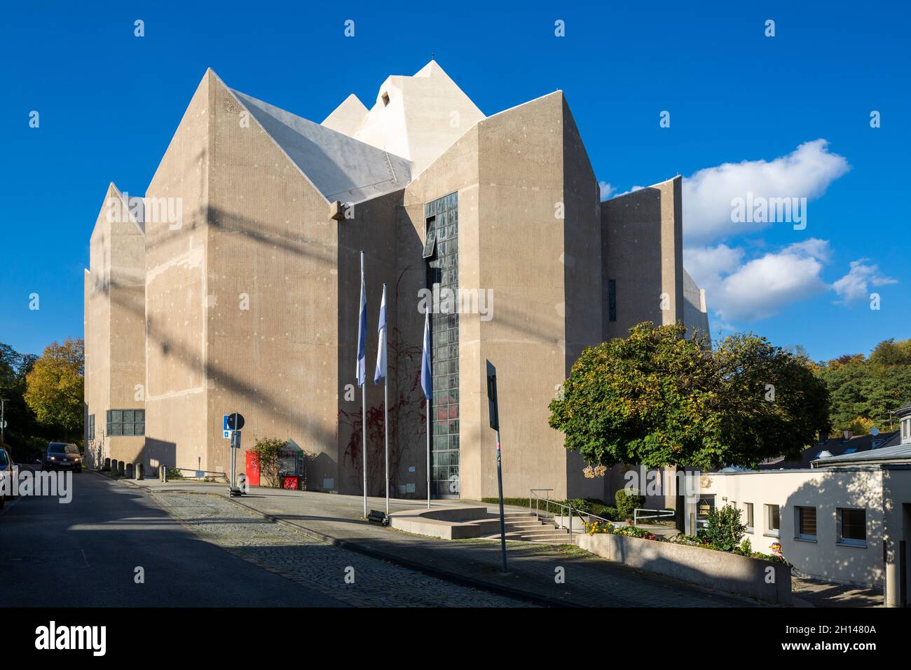 Kathedrale maria koenigin des friedens -Fotos und -Bildmaterial in ...