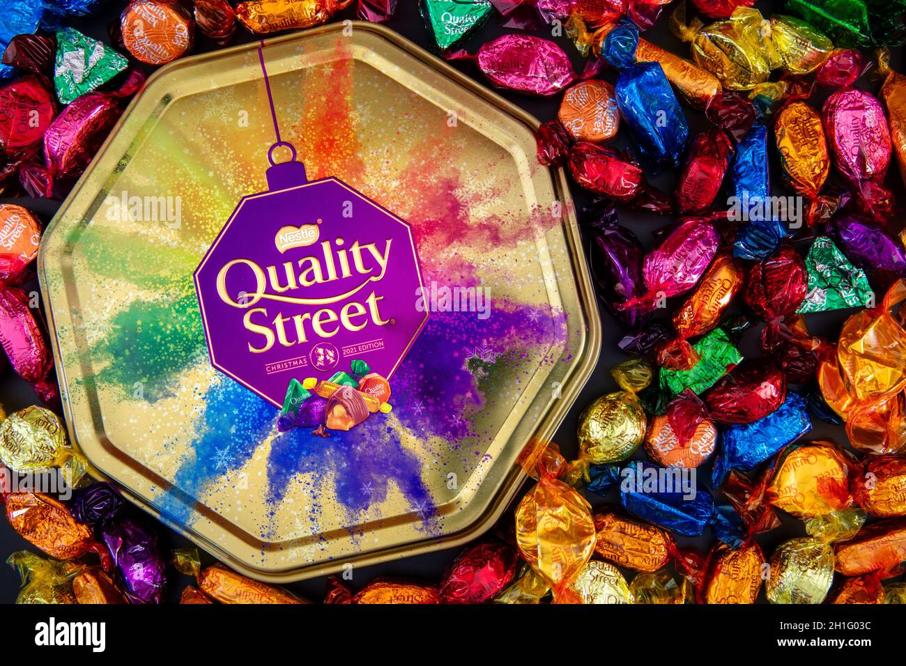Quality street chocolate chocolates -Fotos und -Bildmaterial in hoher ...