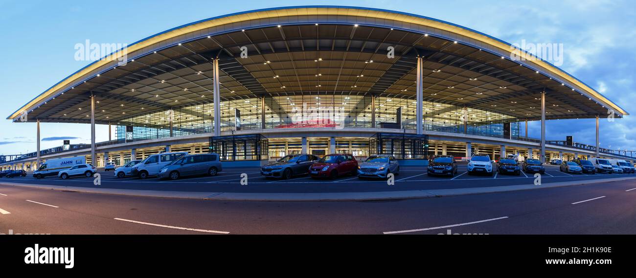 Berlin, 28. Oktober 2020: Neuer Flughafen Berlin Brandenburg BER Willy ...