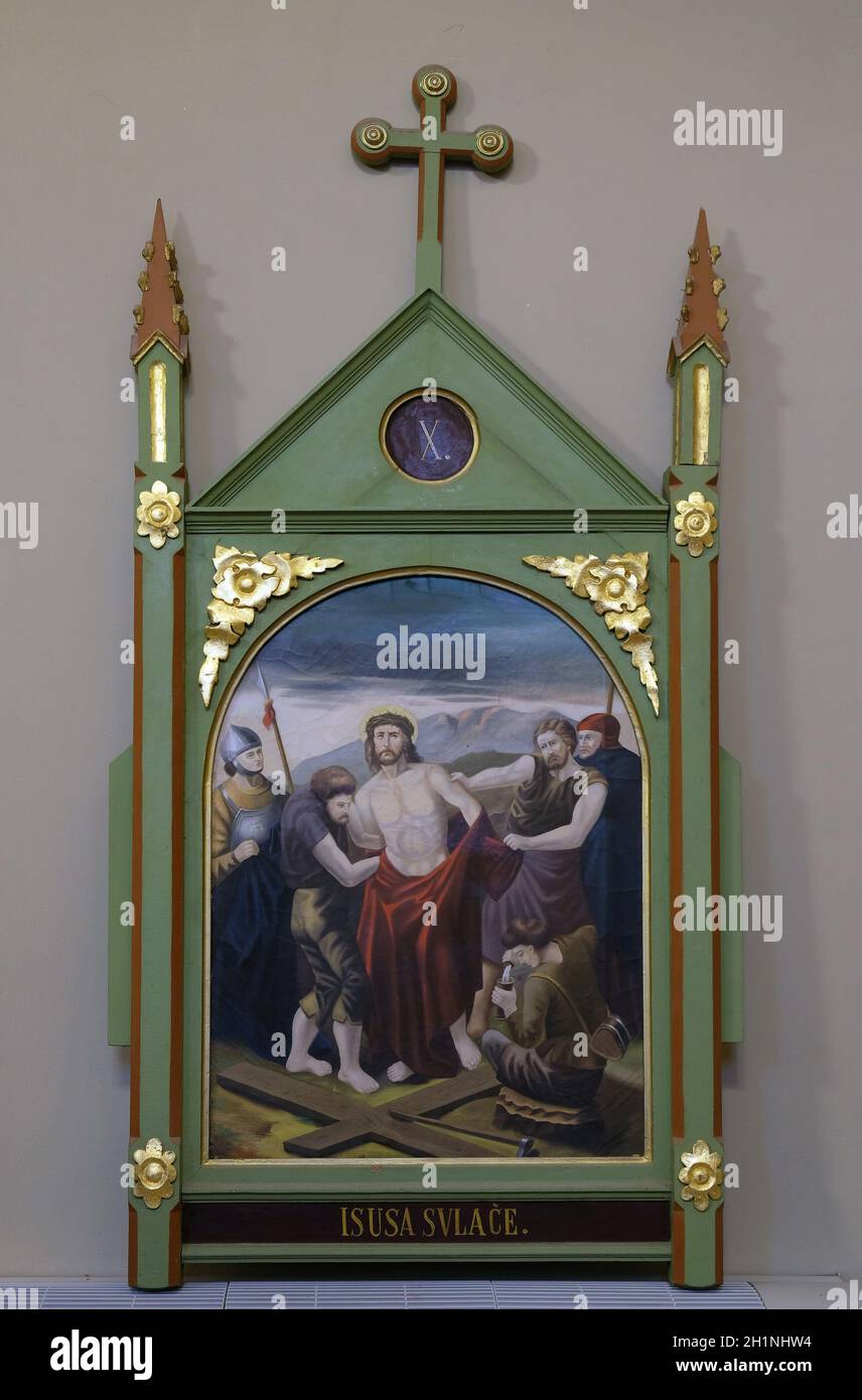 10th stations cross jesus stripped -Fotos und -Bildmaterial in hoher ...