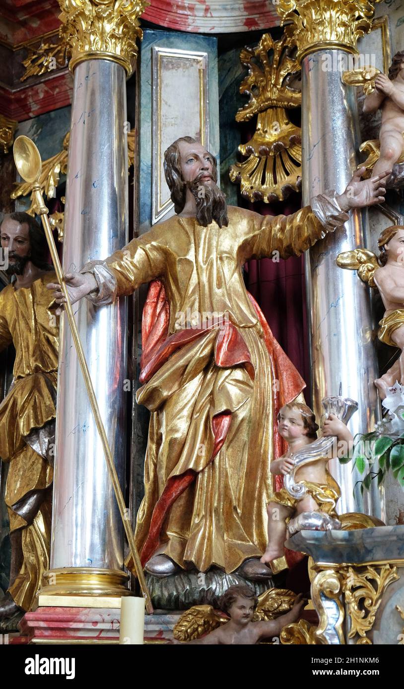 Statue des heiligen Joachim auf dem Hauptaltar in der Pfarrkirche unserer Lieben Frau vom Schnee ...