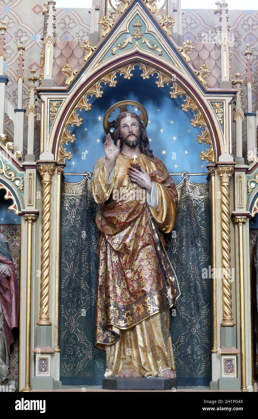 Herz Jesu Statue auf dem Herz-Jesu-Altar in der Kirche des hl. Matthäus in Stitar, Kroatien ...