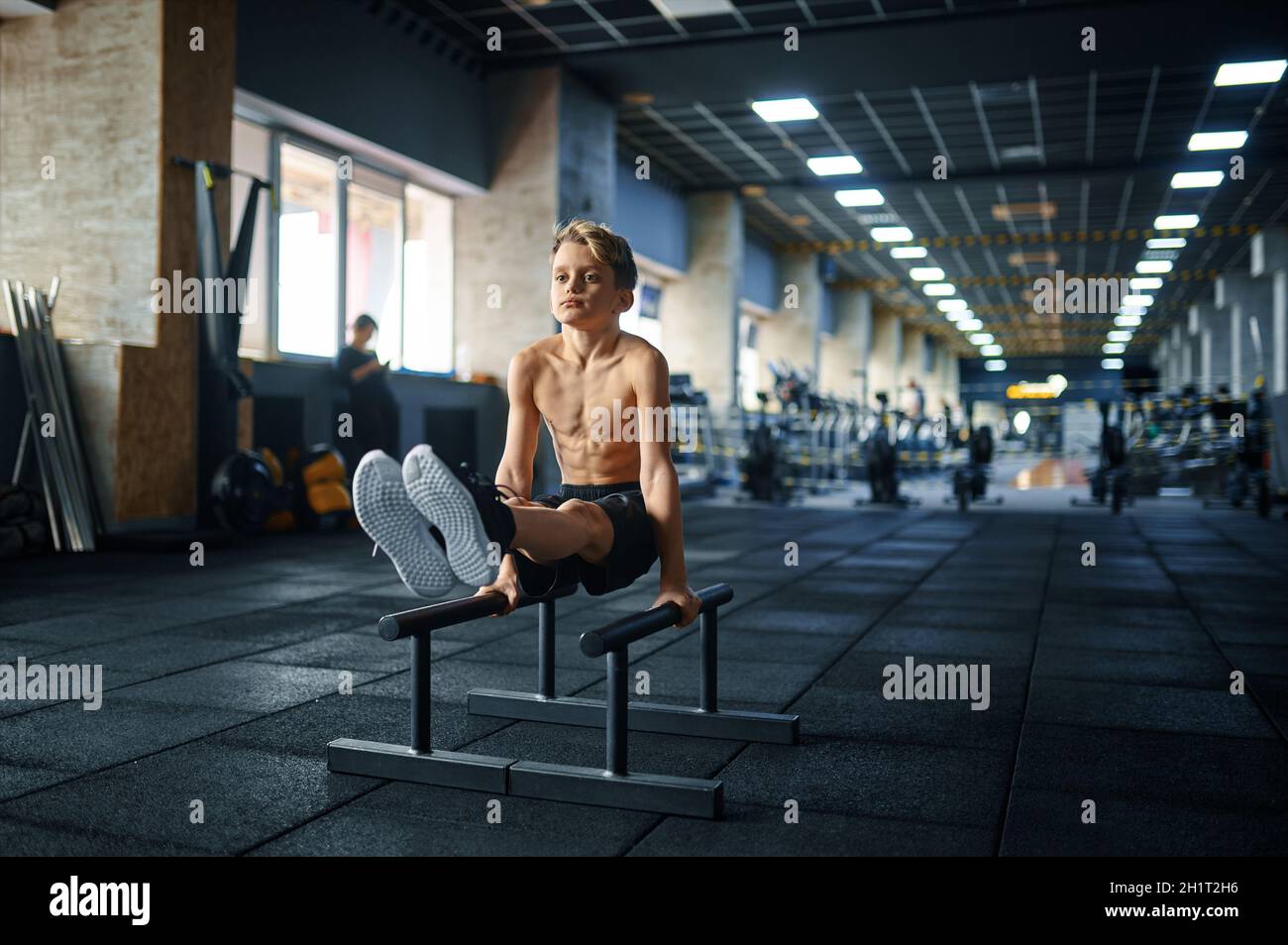 Bauchmuskeln teenager -Fotos und -Bildmaterial in hoher Auflösung – Alamy