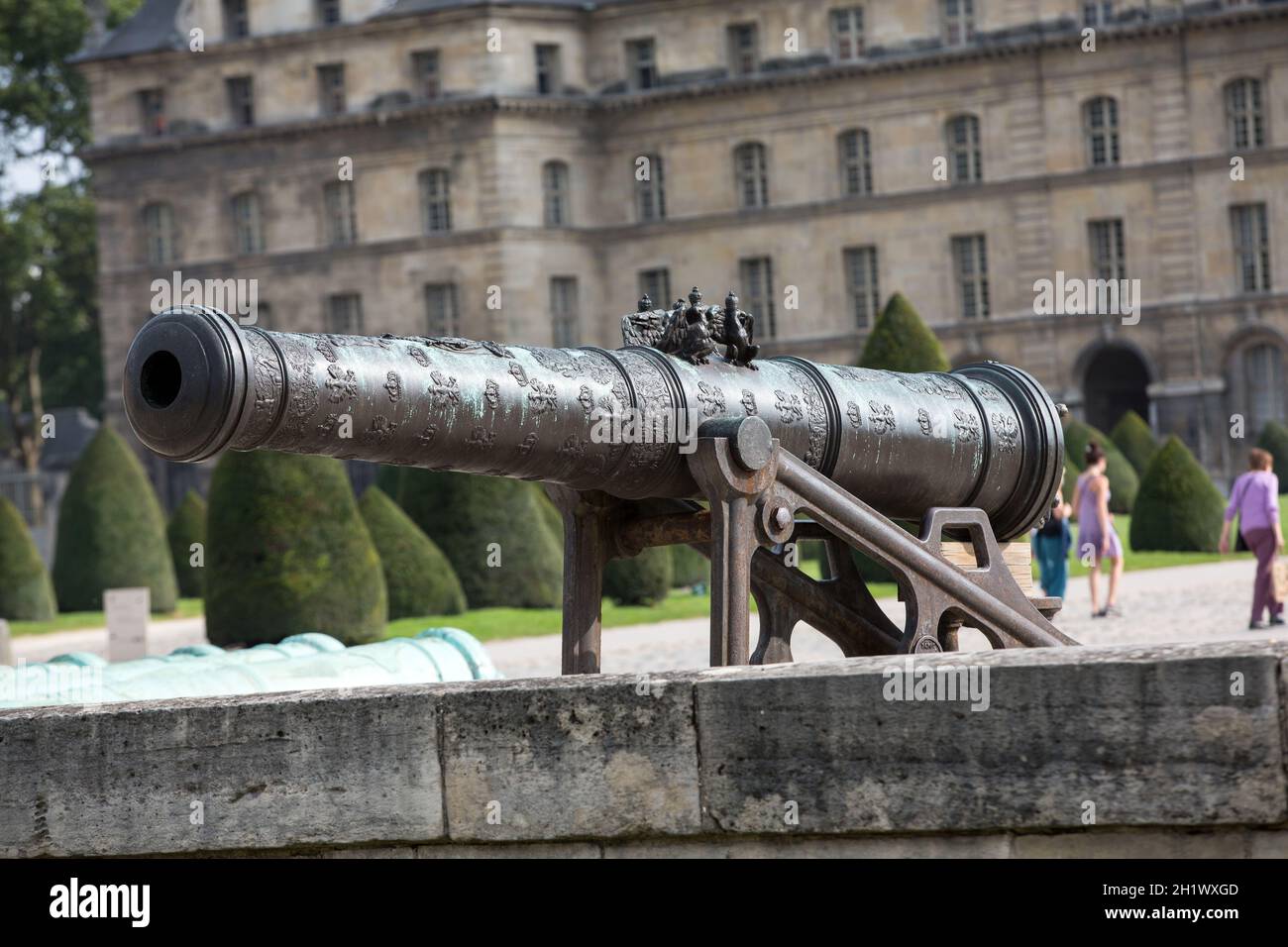 Historische Kanone im Museum von Les Invalides in Paris, Frankreich ...