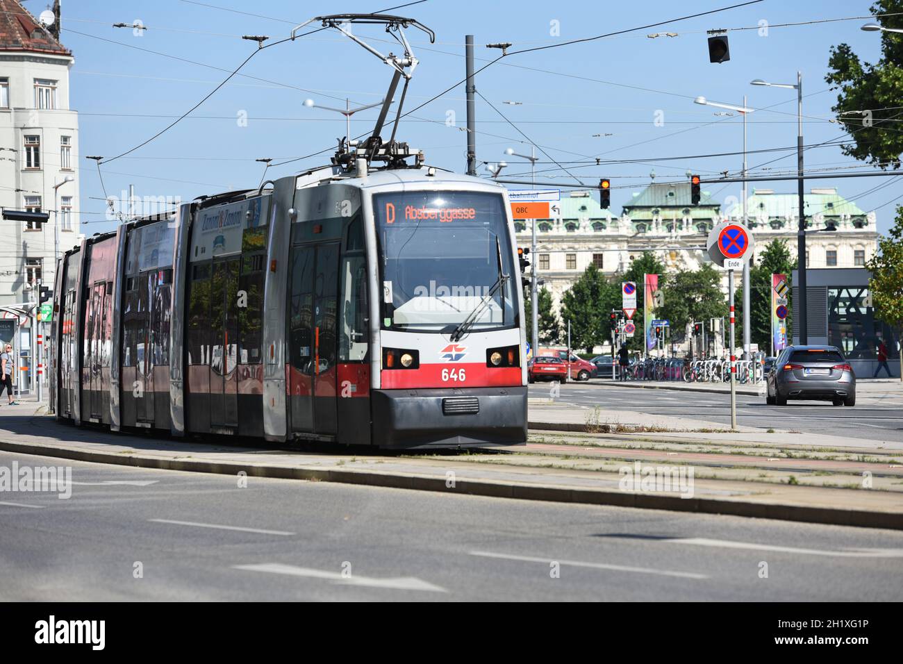 Eine Straßenbahn in Wien, Österreich, Europa - Eine Straßenbahn in Wien ...