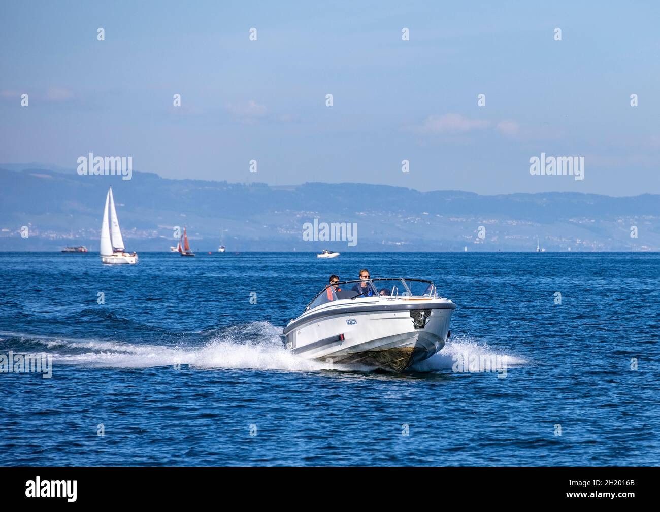 Boot lac leman -Fotos und -Bildmaterial in hoher Auflösung – Alamy