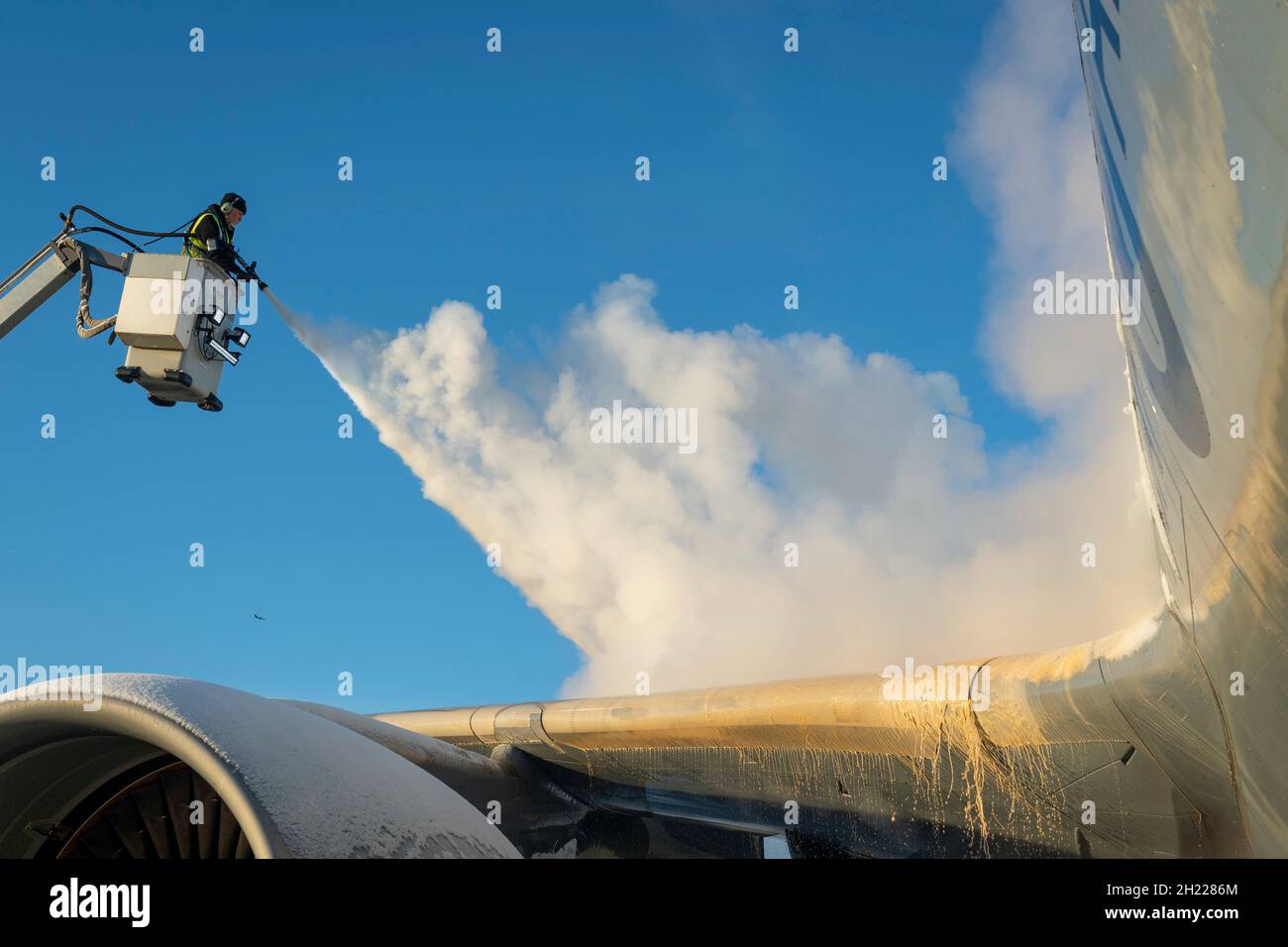 Ein strategisches Flugzeug der Royal Canadian Air Force CC-150T Polaris ...