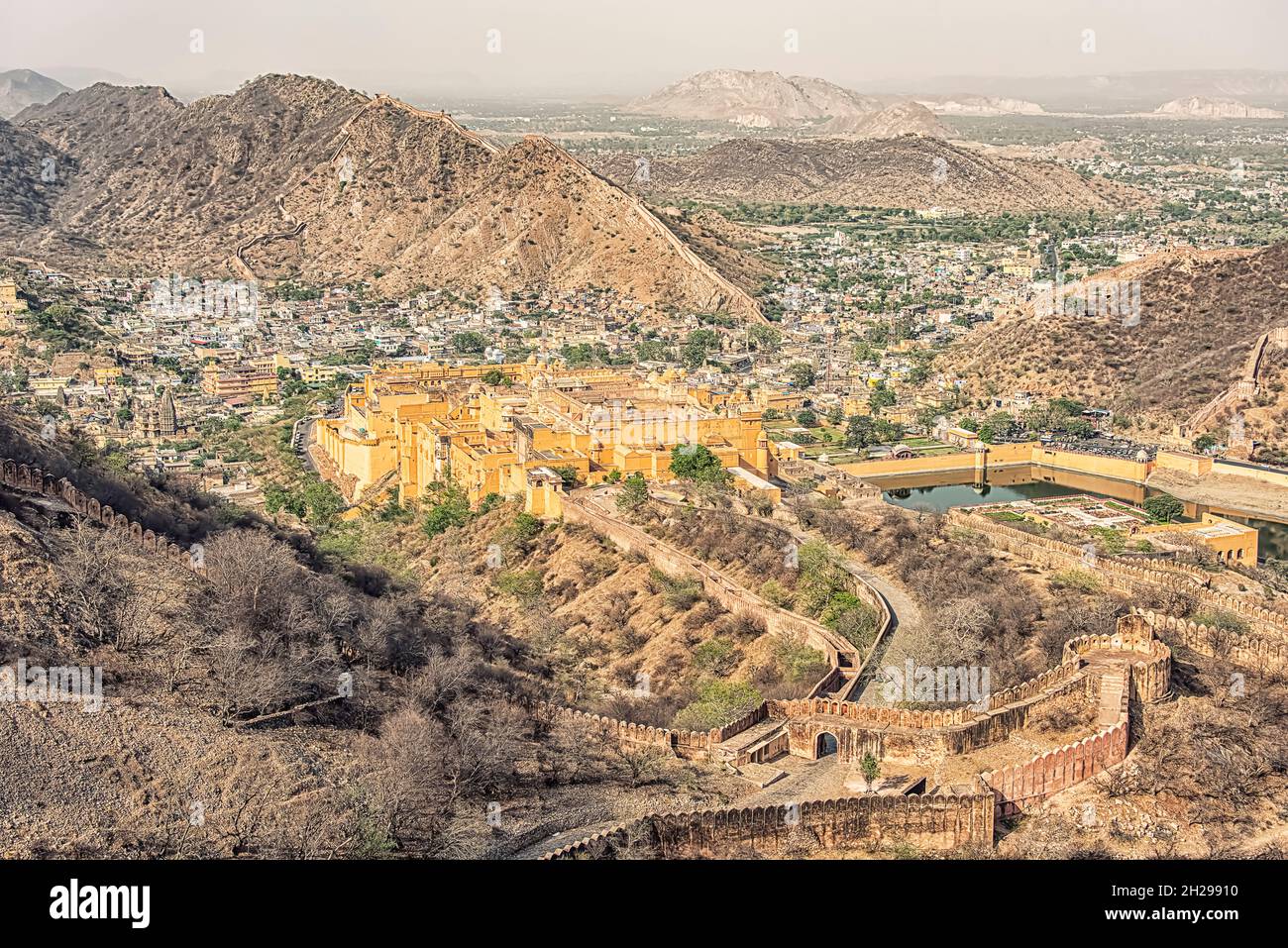 Stadt aus bernstein -Fotos und -Bildmaterial in hoher Auflösung – Alamy